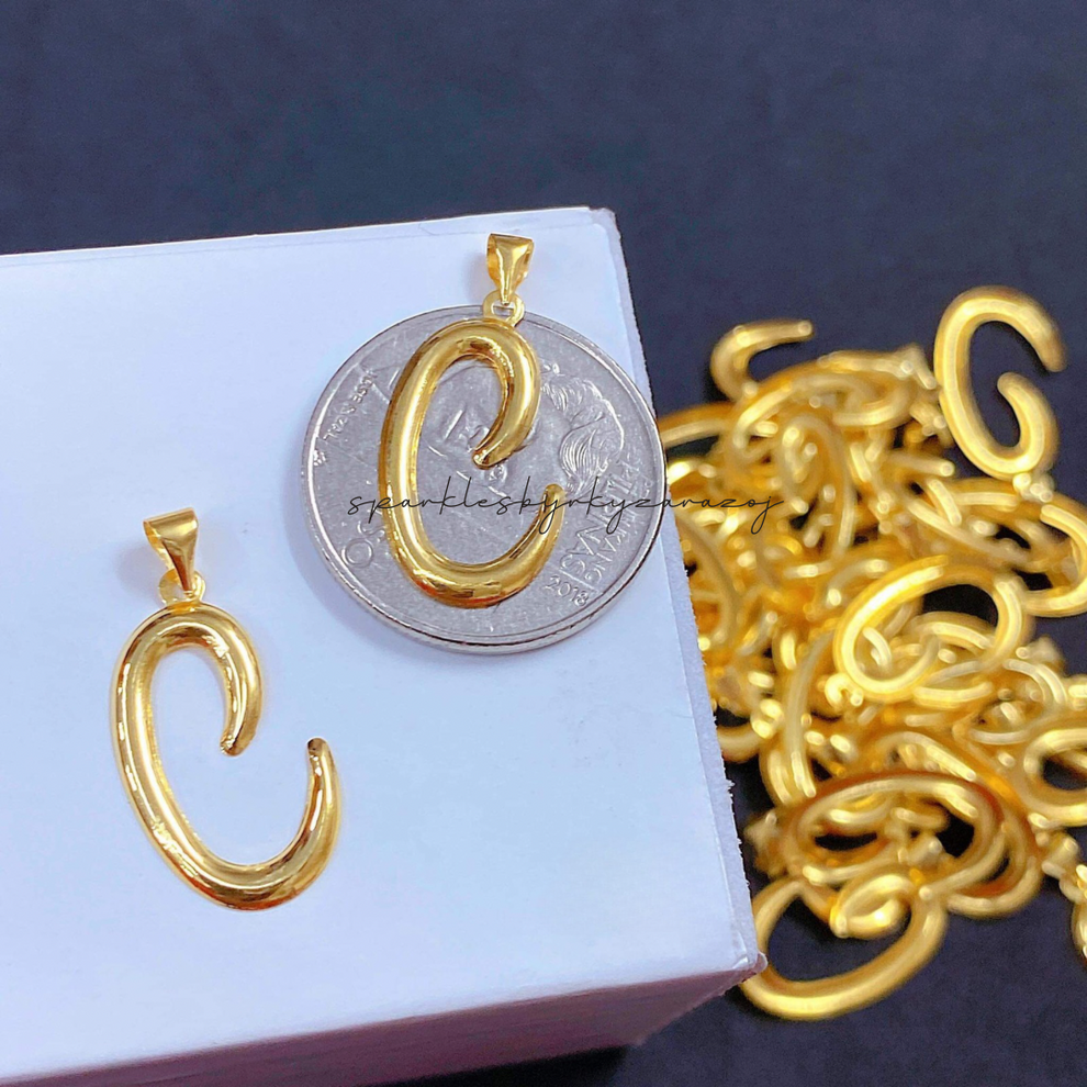 Letter C Pendant 18k Saudi Gold – Sparkles.ph