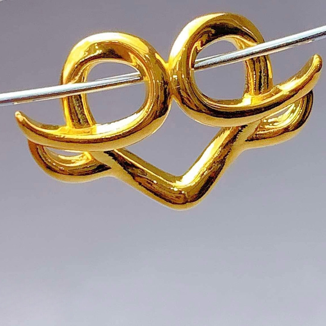 Twisted Plain Heart Pendant Ampaw 18k Saudi Gold – Sparkles PH Twisted Plain Heart Pendant Ampaw 18k Saudi Gold – Sparkles PH